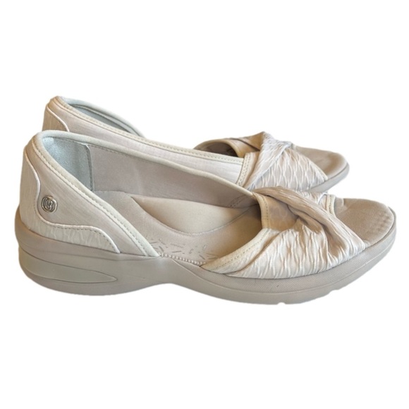 Bzees | Shoes | Bzees Remix Slip On Open Toe Comfort Shoes 85 | Poshmark